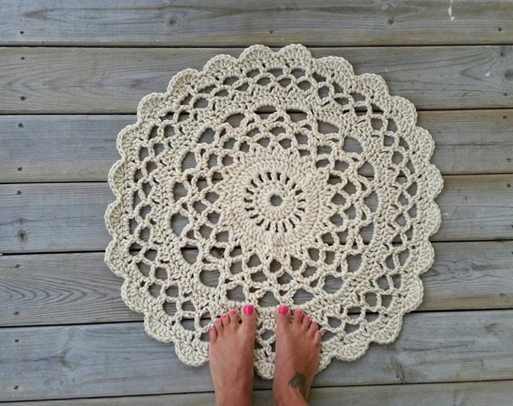 Adorable Handmade Doily Rugs - Mom Spark