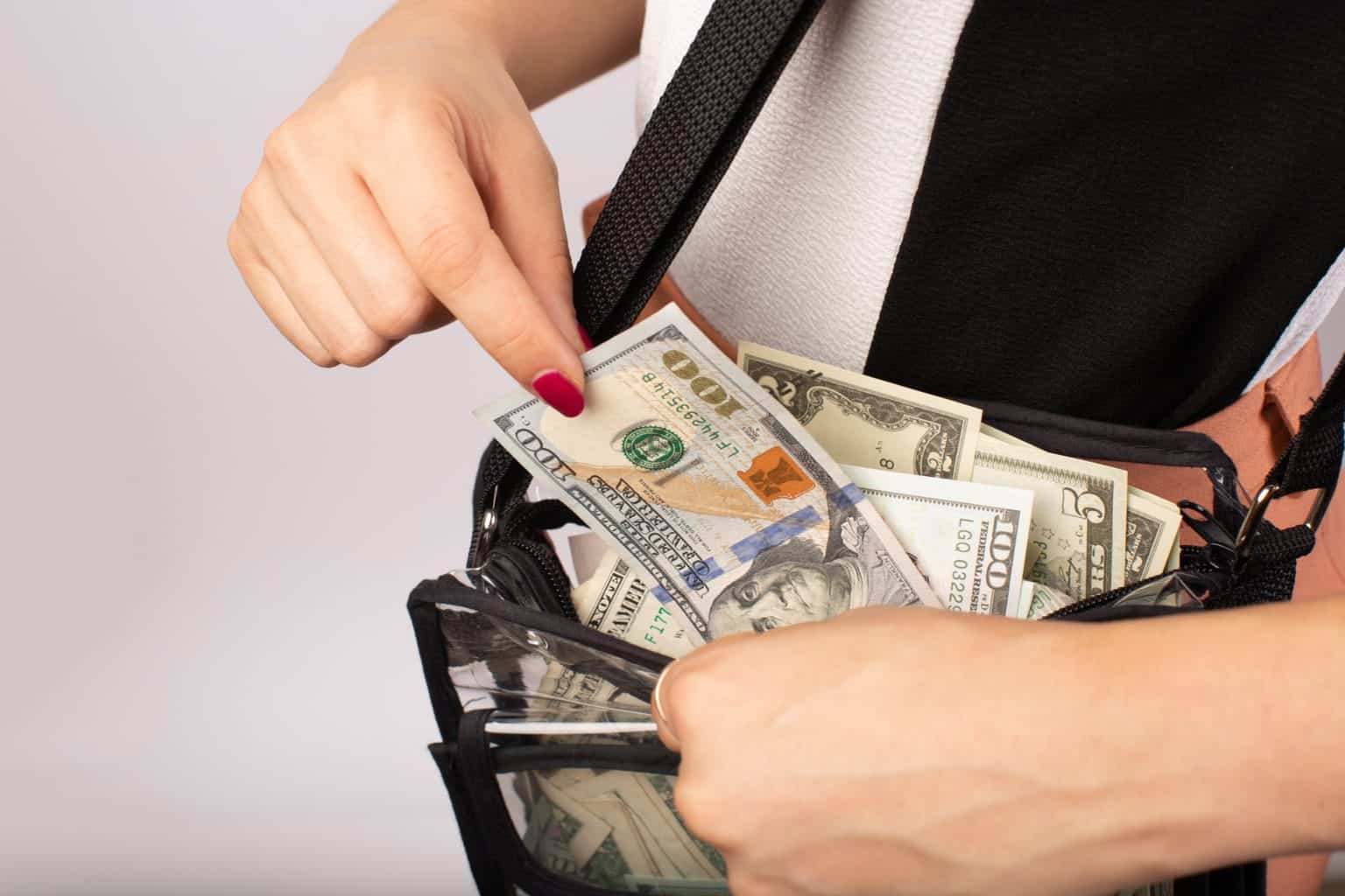 5 SMART PERSONAL FINANCE MANAGEMENT TIPS FOR SINGLE PARENTS - Mom Spark